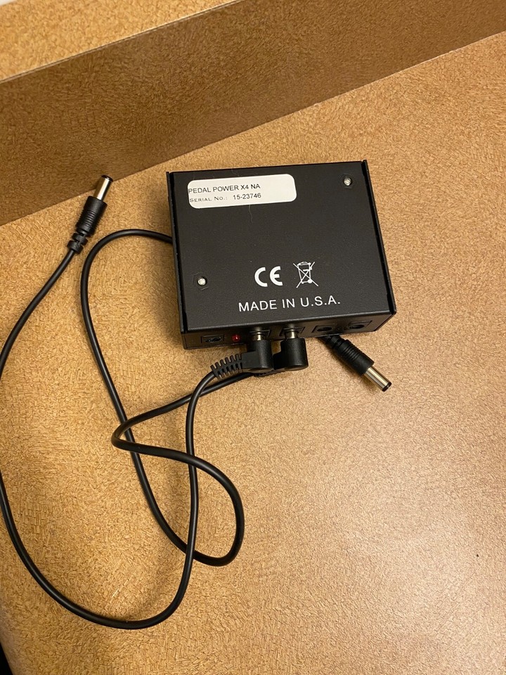 Voodoo Lab Pedal Power X4 NA 4-output Isolated Guitar Pedal Power ...