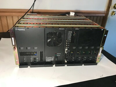 Two-Way Radios - 3000 Uhf