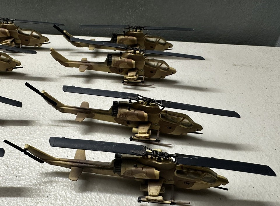 Takara 1/144 Bell AH-1W Super Cobra Desert Scheme Limited Daisenryaku ...