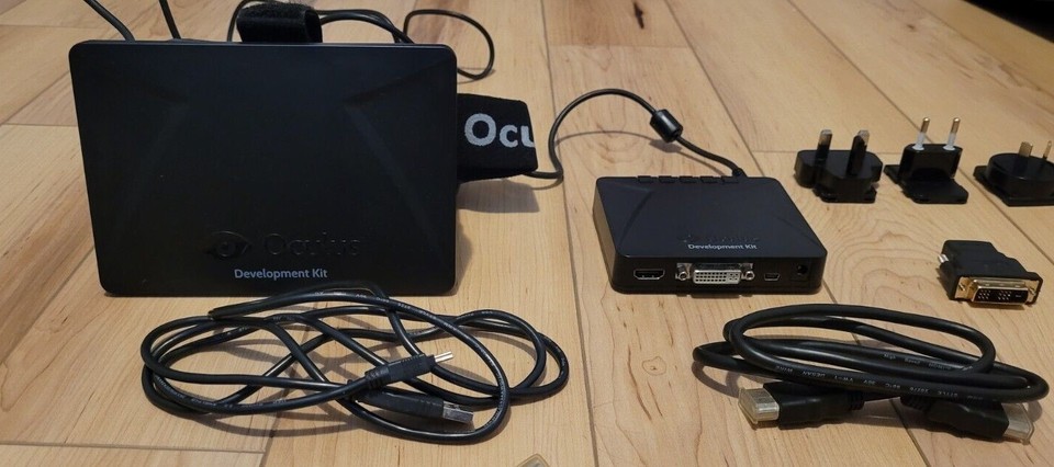 2013 Oculus VR DK1 Development Kit with Carrying Case 617689127951 | eBay