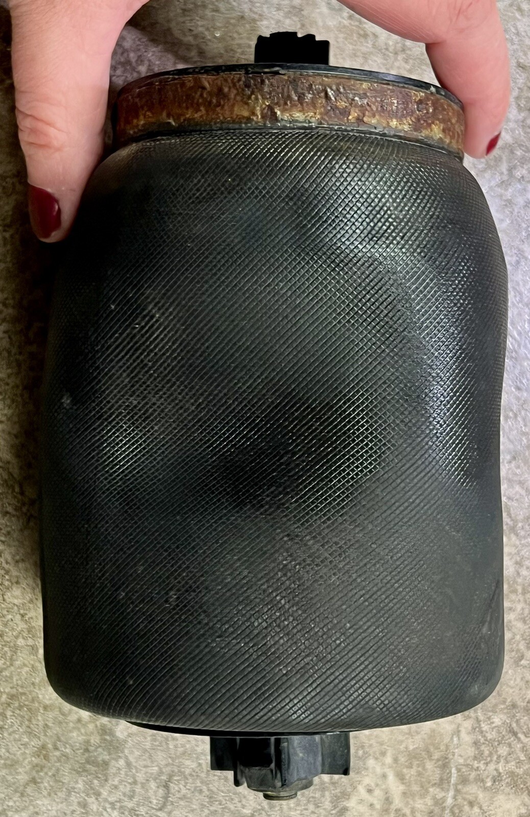 Kenworth t680 cab sleeper air spring OEM air b paccar 11040007 for sale ...