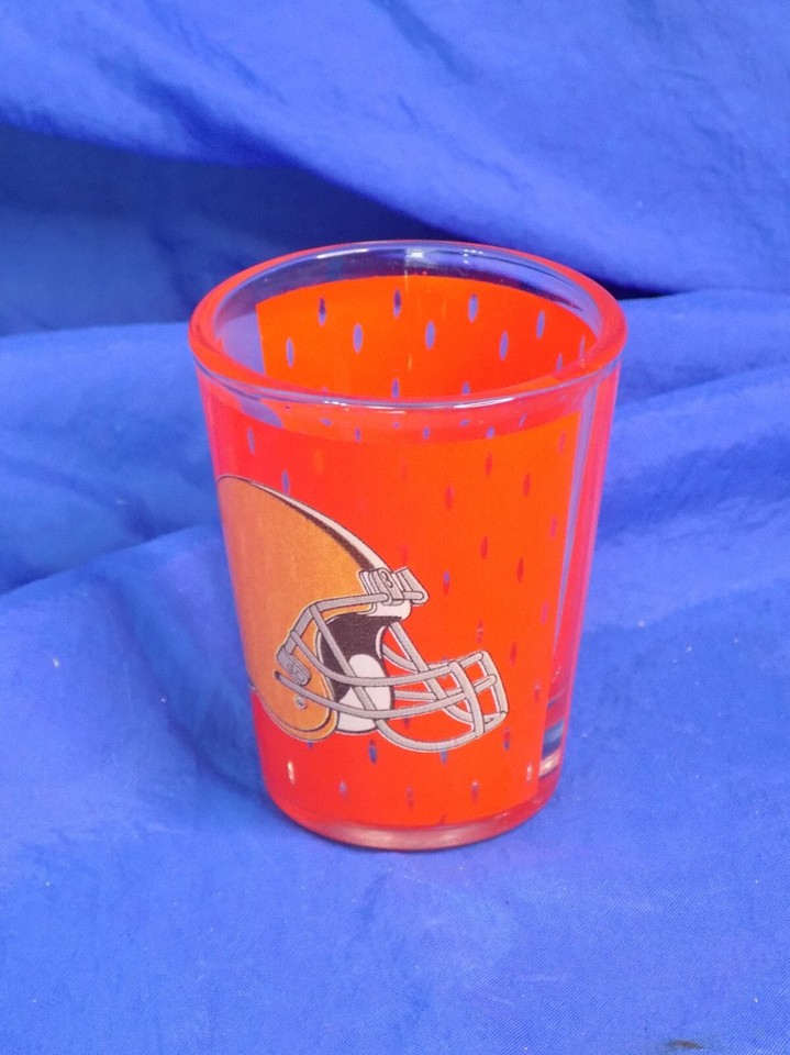 CLEVELAND BROWNS Shot Glass w/ Football Helmet Image NFL | eBay UK