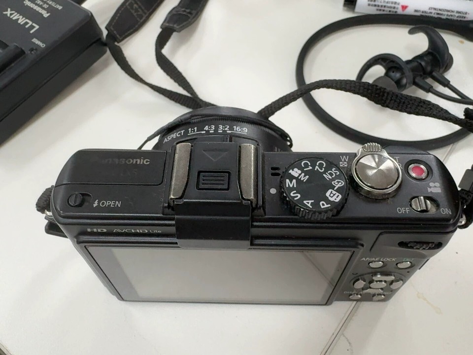 Panasonic Lumix DMC-LX5 10.1 MP 3.8x Optical Zoom Digital Camera W ...