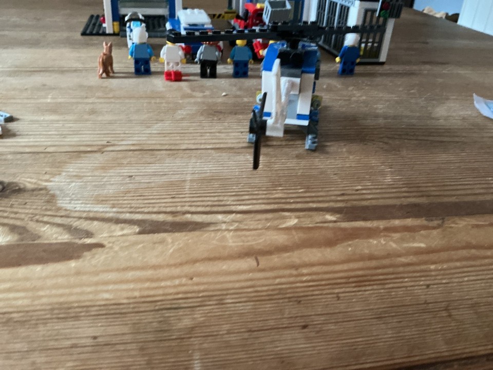 Police station lego city 66070 , jail , vehicles and mini figures no ...