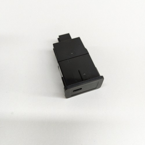 Mercedes-Benz B-Class Sports Tourer W247 USB Socket A2478207802 2021 ...
