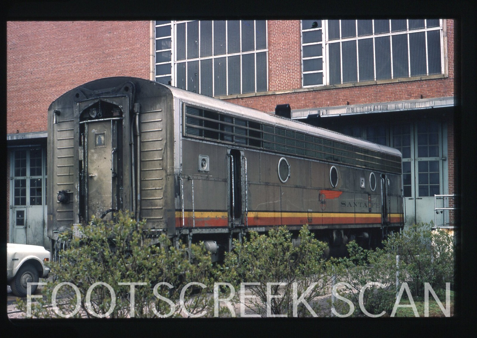 SANTA FE F7B 324A AT KANSAS CITY KS IN 1973 DUP COLOR SLIDE | eBay