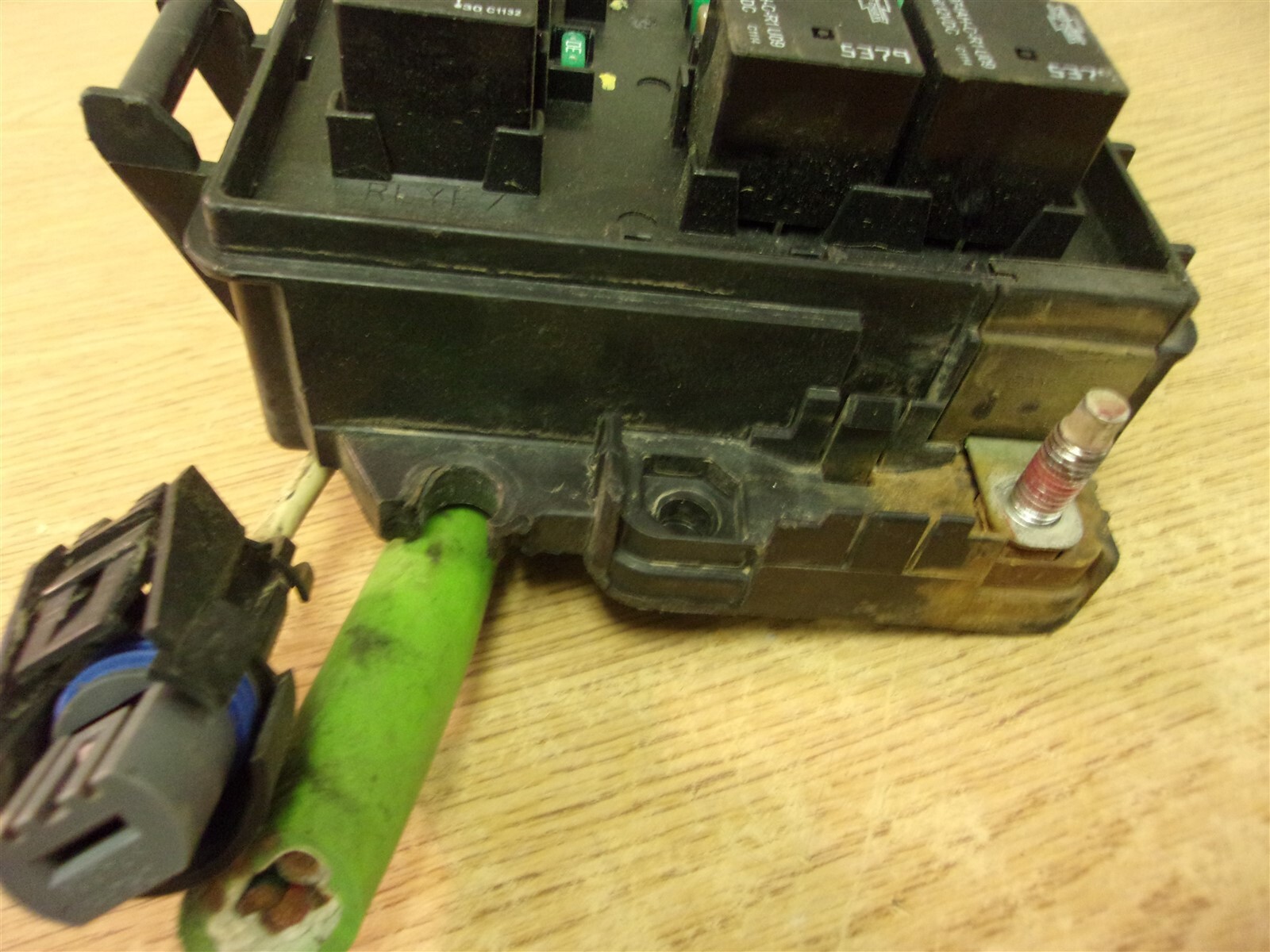 Delphi Fuse Box with 6 Relays and Various Fuses *FREE SHIPPING* | eBay