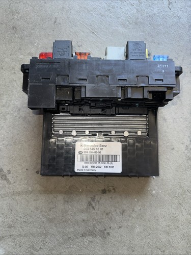01-09 Mercedes W203 C230 Sport Front Fuse Relay SAM Module Junction Box ...