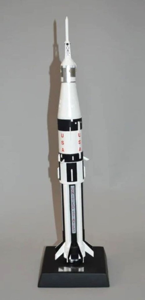 NASA Saturn 1B Apollo Moon Rocket Launch Vehicle Desk Top Space 1/144 ...