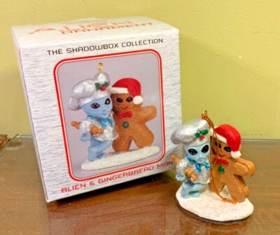 ALIEN & Gingerbread Man Xmas Ornament Shadowbox Vtg 1998 NOS Orig Box ...