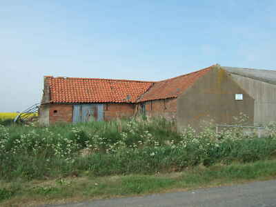 Photo 12x8 Traditional farm building on Lutton Gate Road Near Sutton St ...