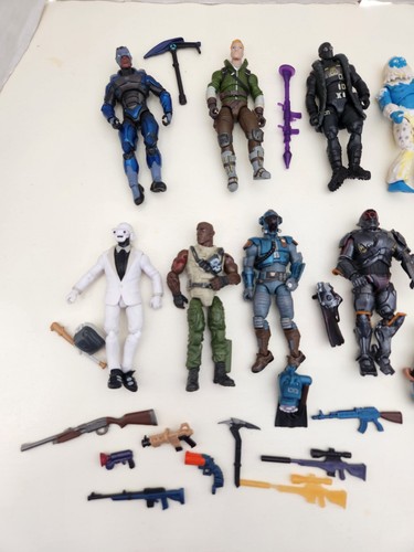 Fortnite lot Of 11 Action Figures 4" Plus 50 Accessories/guns/packs | eBay