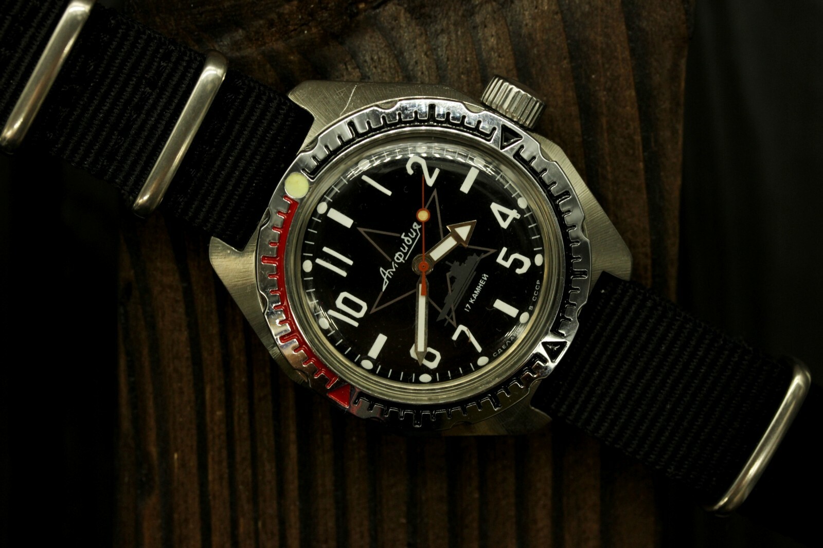 Soviet Automatic Diver Watch Vostok Amphibian Military Divers 20 ATM ...