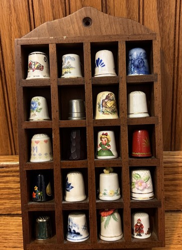 Thimble Collection - Lot of 20 with Display Case - Flowers Christmas ...