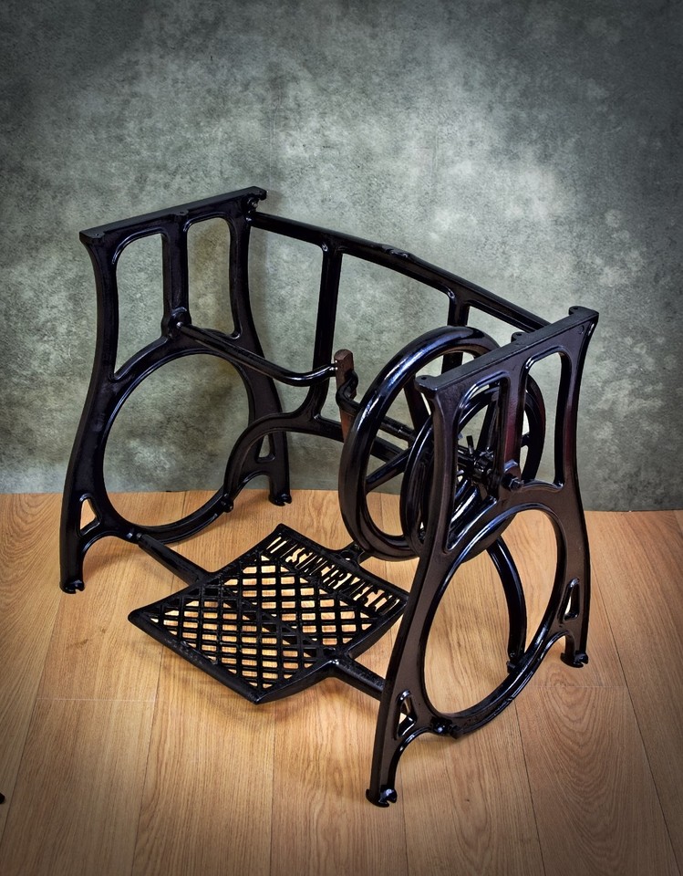 Unique Singer 7 Heavy Cast Iron Legs Sewing Machine Table Treadle Base ...