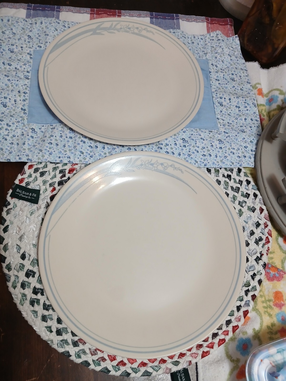 Blue Lily Corelle Dinner Plates 10 1/4" Flower Cream in color. year ...