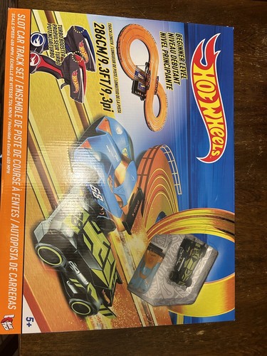 Hot Wheels Track Set Slot Car 9.3 feet Scale Speed 450 MPH 2 Turbo ...
