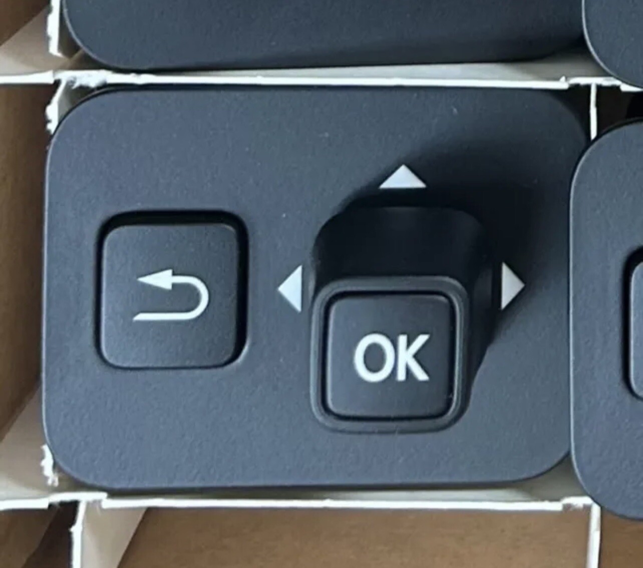 4057710C3 HOUSING SWITCH CLUSTER DISPLAY CTRL 12V NAVISTAR for sale ...