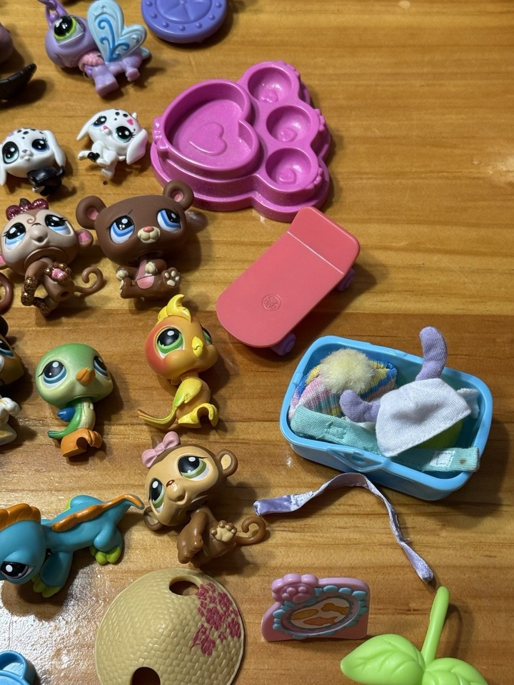HUGE LOT LPS Littlest Pet Shop Toys 70 Pets Figures Accessories Vintage 2000s | eBay