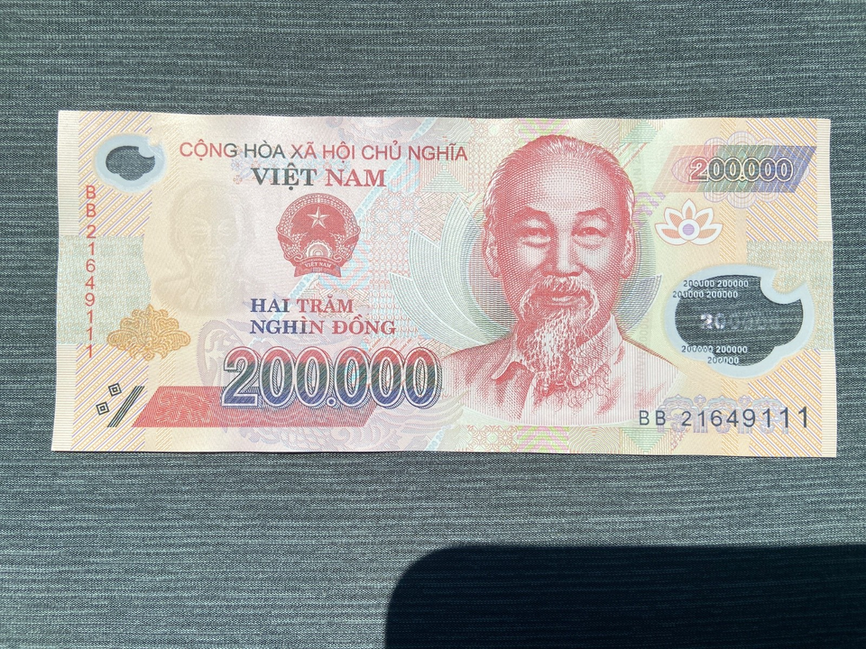 200,000 VIETNAM DONG Polymer Banknote, 200K VND currency, Viet Nam ...