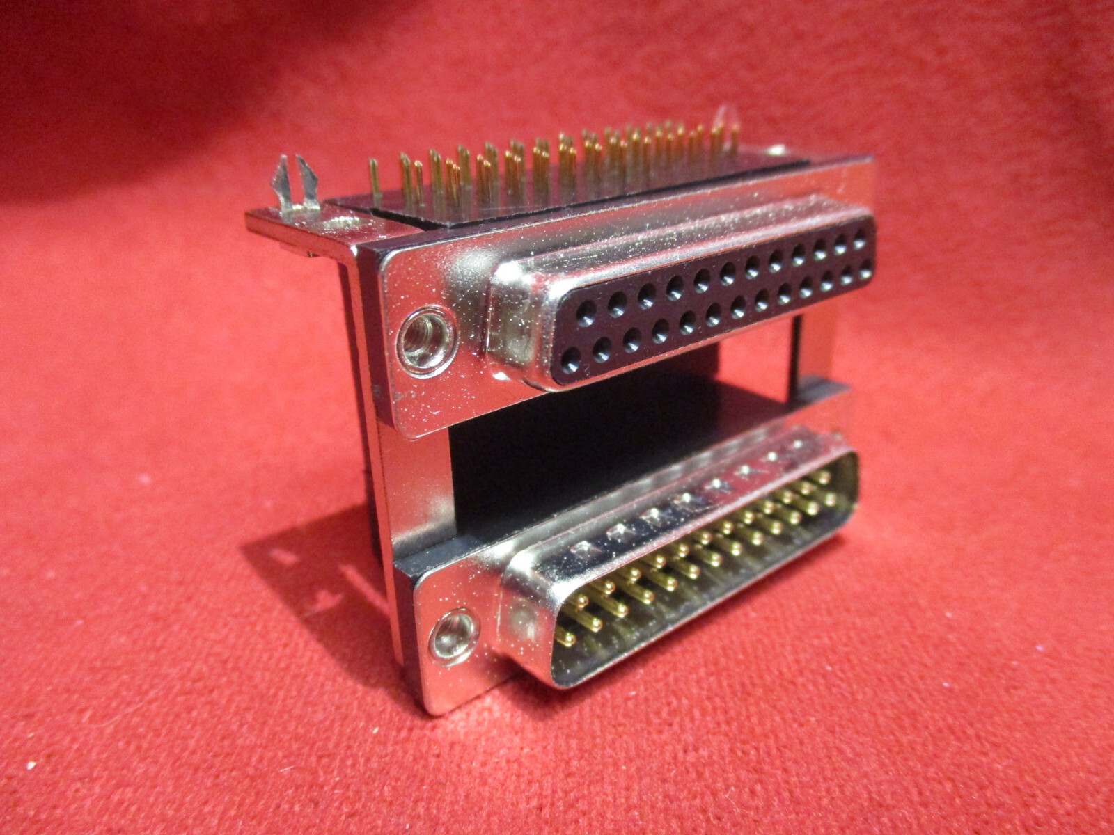 DPB25M25F Positronic DPB Series Dual Port Right Angle 25P D-Sub ...