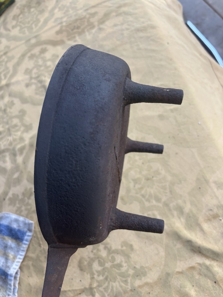 Primitive Antique 3-Leg Spider 9 In Skillet Round Bottom Cast Iron ...