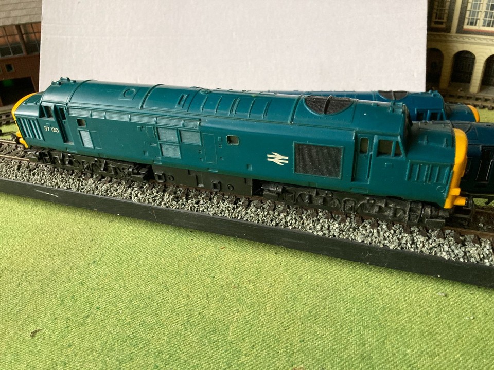 Hornby Class 37 130 Co-Co loco, BR blue , smooth runner OO lot 2 | eBay UK