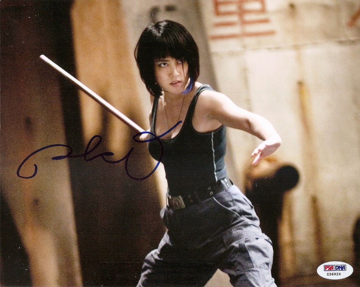 Rinko Kikuchi Babel Flits