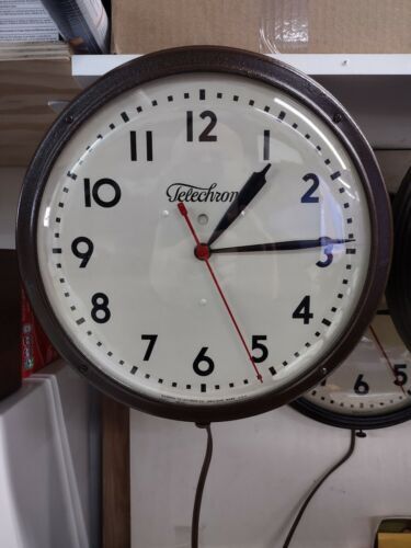 Collectible Wall Clocks 1920-1949 Time Period Manufactured for sale | eBay