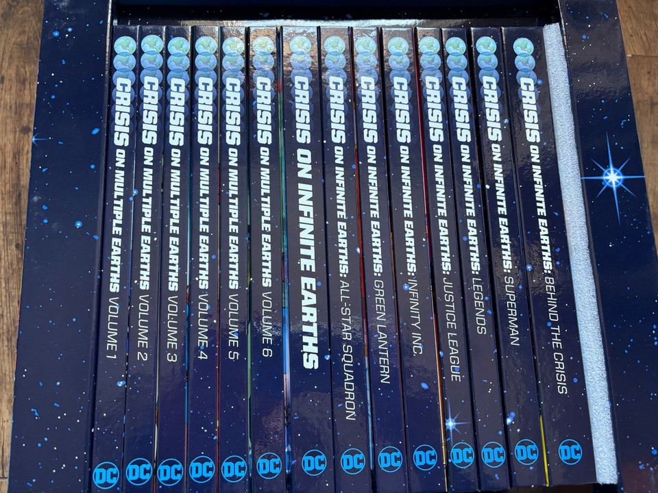 Crisis on Infinite Earths HC Box Set - DC Comics - RARE - NEW and ...