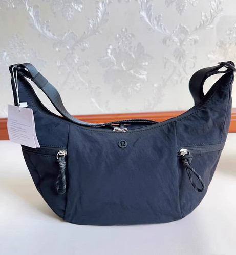 Lululemon Slouchy Sling Bag 6L Color Black Crossbody Bag Unisex | eBay