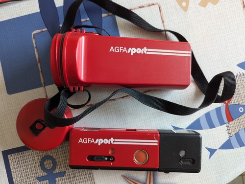 RARE VINTAGE AGFA SPORT 110 CAMERA RED avec étuie waterproof | eBay