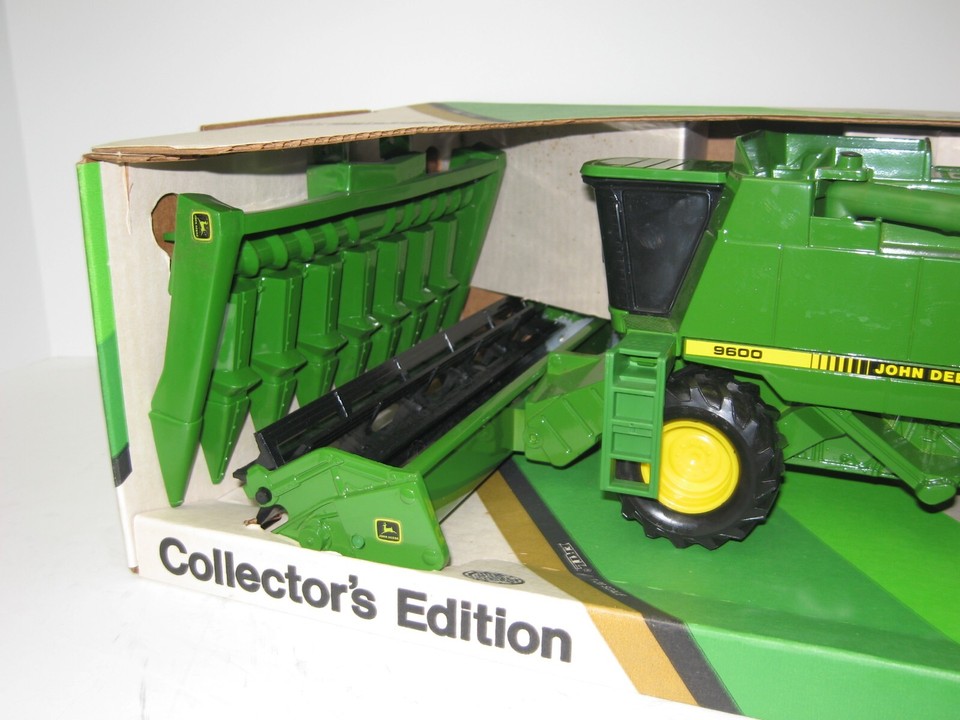 1/28 JOHN DEERE 9600 COLLECTOR COMBINE w/BOTH HEADS NIB good boxes | eBay