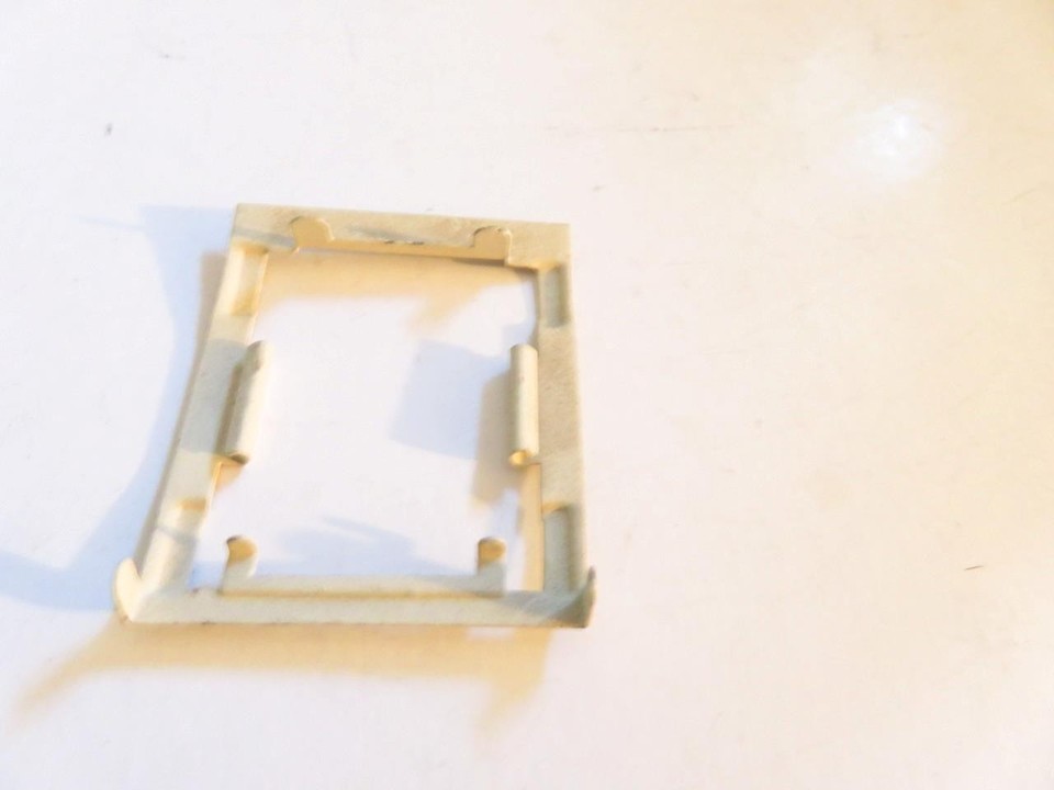 LIONEL POSTWAR PART - ORIGINAL 3462-11 MILK CAR DOOR FRAME EXC. - SR31 ...