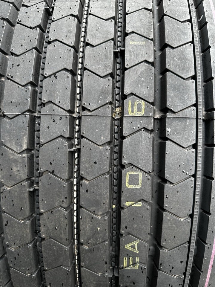 Aufliger Reifen: Bridgestone aus Werk neu W435/50 R19.5 160J R166 M+S ...
