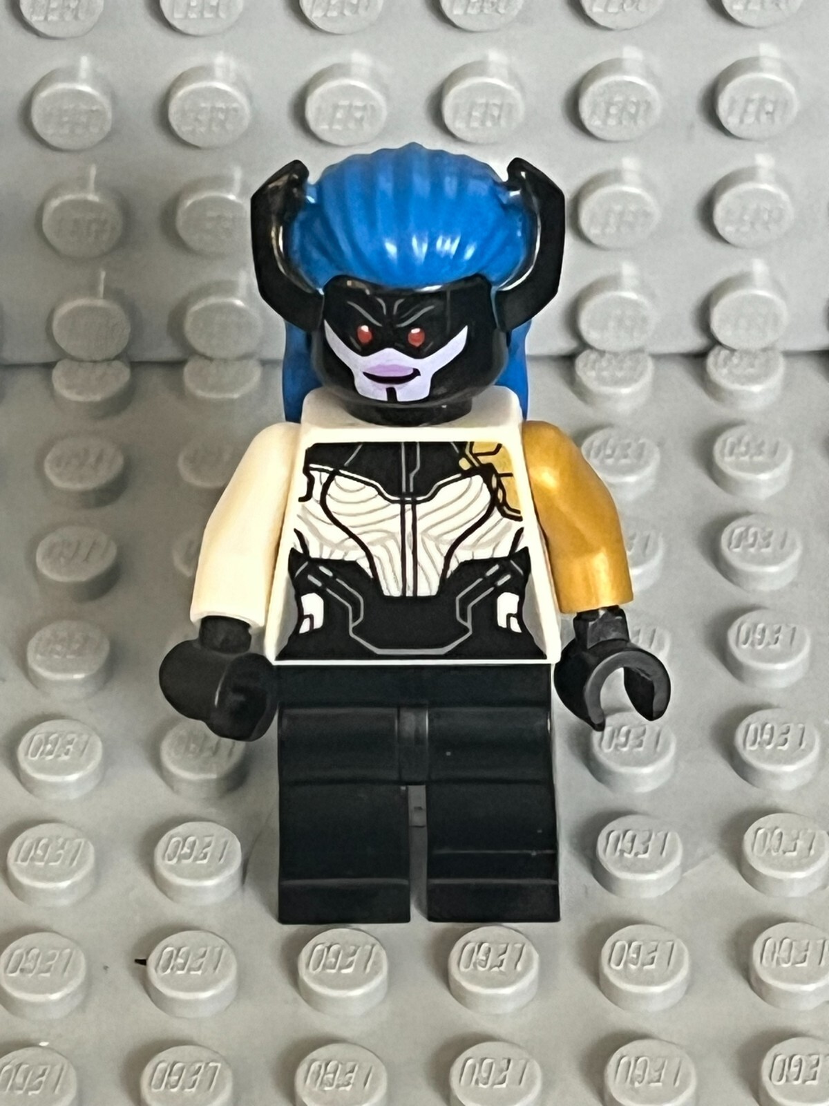 LEGO MARVEL Mini-figure minifig SH500 Proxima Midnight 76104 Excellent ...