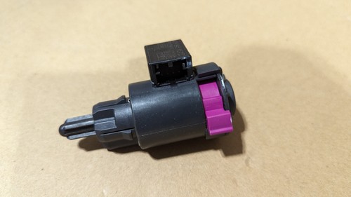 OEM Brake Light Switch For AUDI A4 A6 Q7 Q5 A7 Macan 4F0945459B | eBay