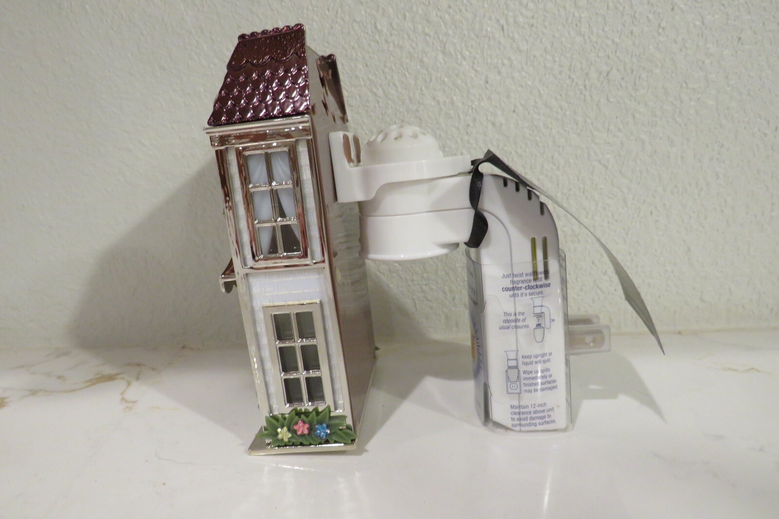 EASTER COTTAGE PROJECTOR ~ WALLFLOWER PLUG ~ Bath & Body Works | eBay ...