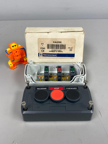 Telemecanique XALD311 3 Pushbutton Enclosure, 600VAC, 10AMP, XALB (New ...