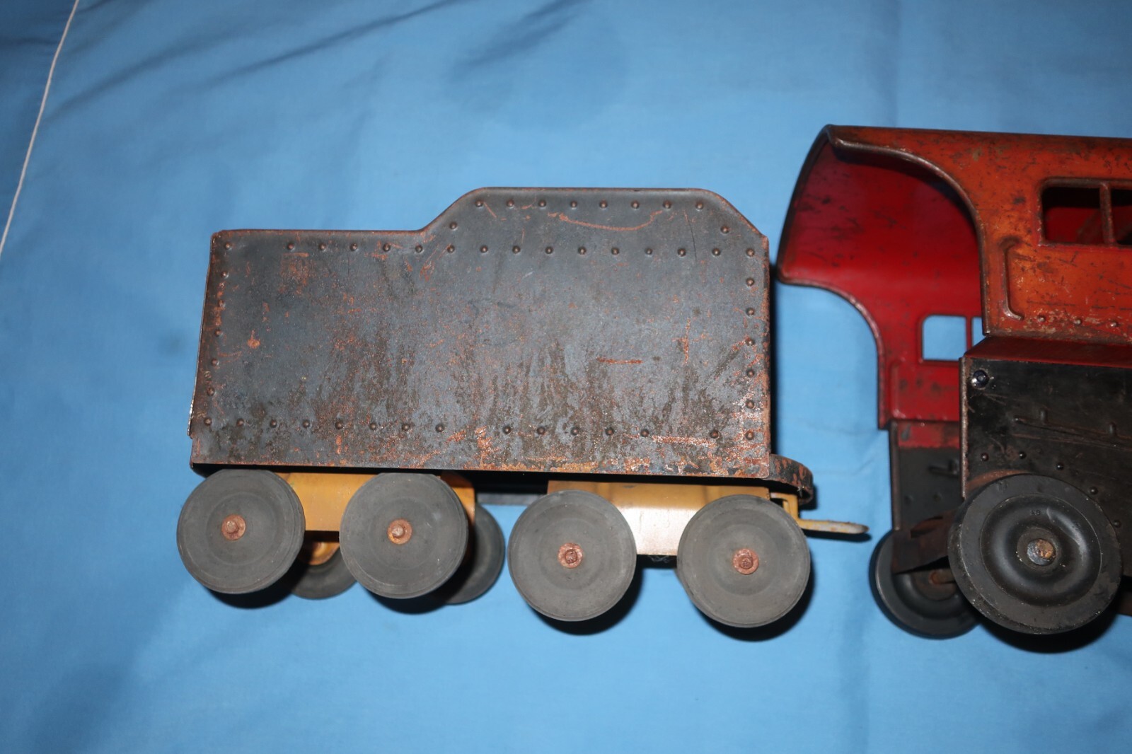 COR COR PRESSED STEEL FLOOR TRAIN STEAM LOCOMOTIVE & TENDER | eBay