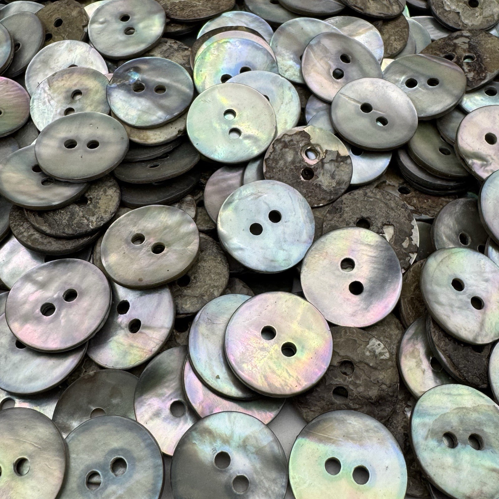 Smoke/Rainbow/Iridescent MOP/Mother Of Pearl Shell Shirt Button 15mm 5/ ...