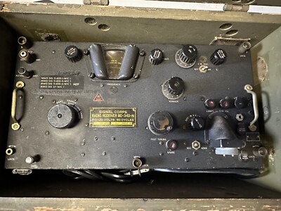 BC-342 WW2 military receiver with original military transit case! 1.5 ...