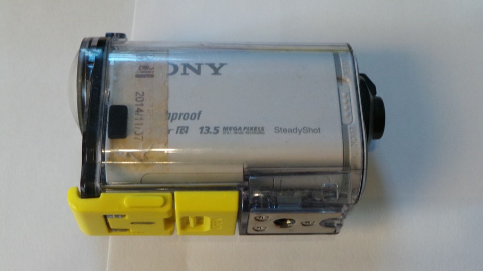 Sony HDR-AS100V 13.5MP HD Splashproof Action Camera WiFi Exmor R Steady ...