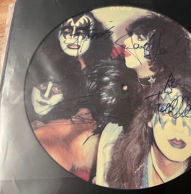 Kiss Simmons Stanley Frehley Eric Carr Autogramm Autograph signed ...