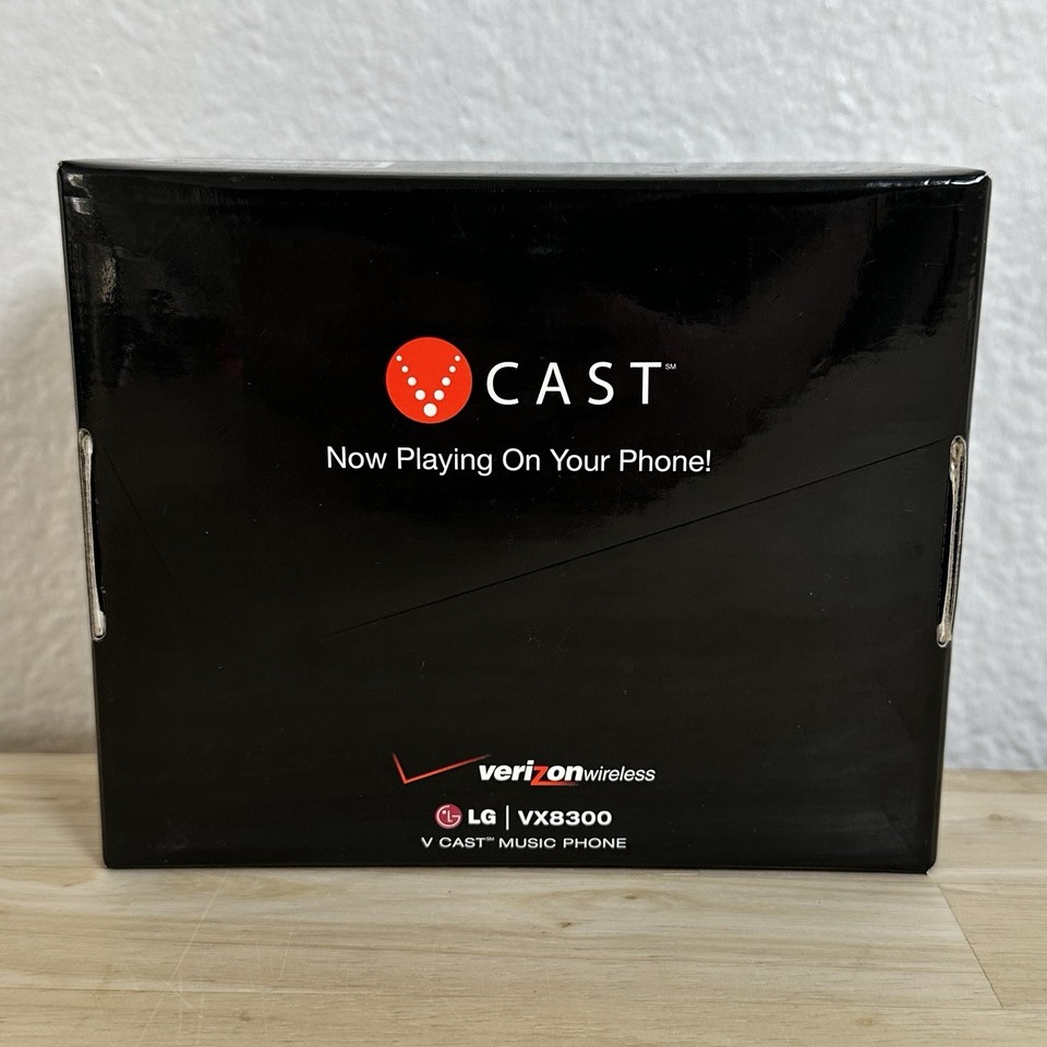 LG VX8300 Flip Phone From Verizon With Original Box and Accessories ...