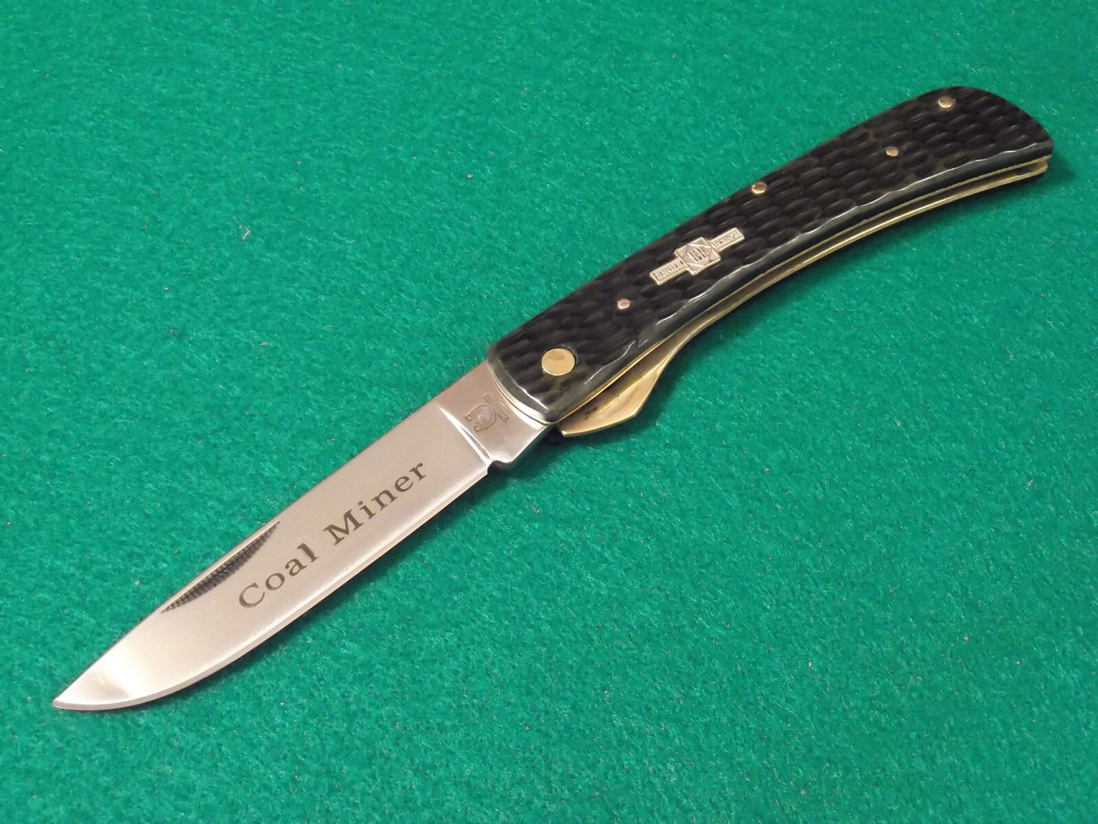 ROUGH RYDER RR760 The Coal Miner Black jigged bone lockback knife 4 5/8 ...