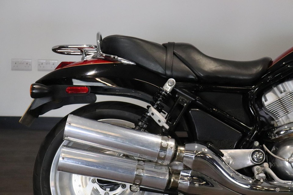 Harley-Davidson V-Rod VRSCR 1130 STREET ROD | eBay UK