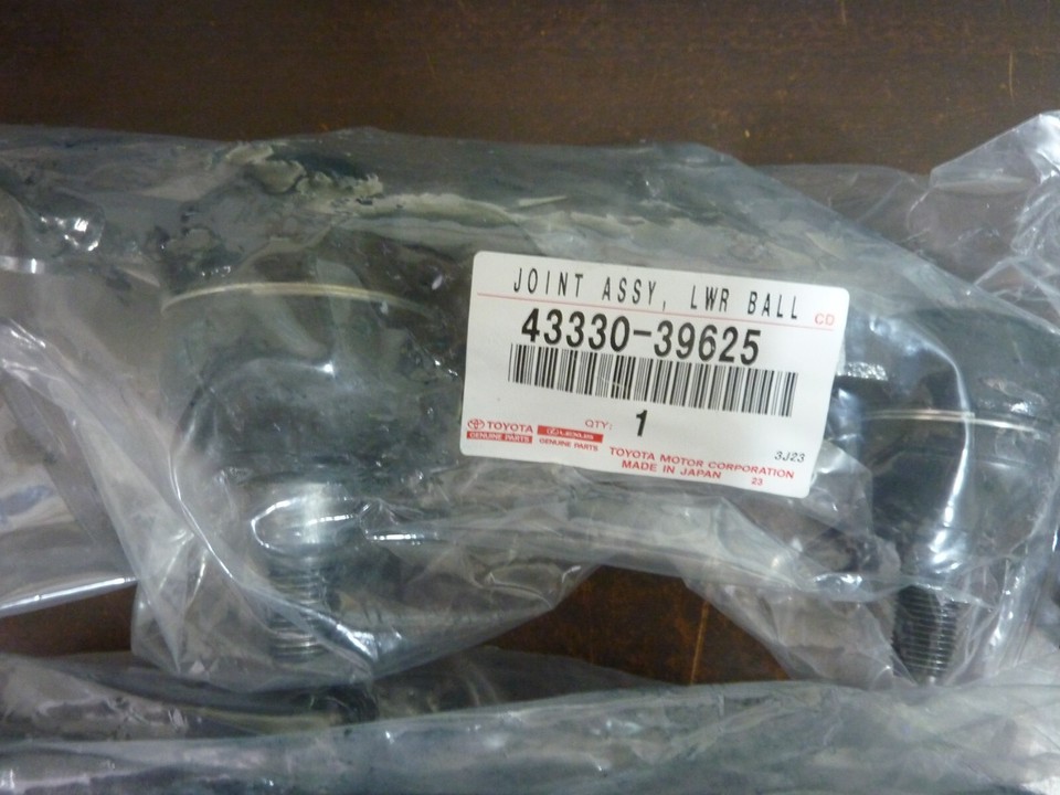 Lexus Genuine Front Lower Ball Joint Set Right & Left | 4333039625 ...