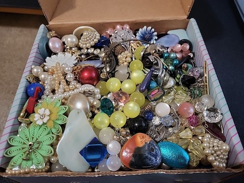 Almost 6lb Costume Jewelry Parts Pieces And More Mystery Lot Vintage ...