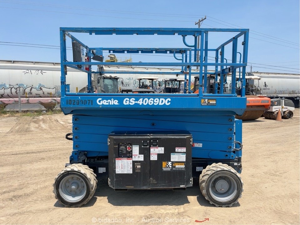 2016 Genie GS4069 DC 40' Electric Scissor Lift Manlift Aerial Platform ...